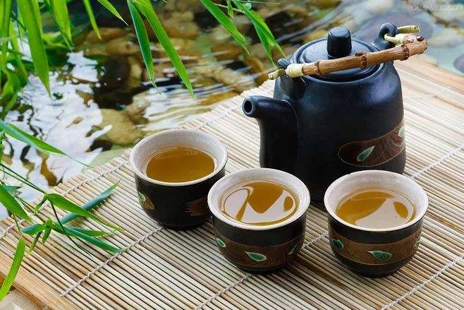 Opening in The TAETEA System of Chadao Practice – Umi Tea Sets