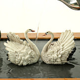 (Set Of Two) Color Changeable Swan Tea Pet – Umi Tea Sets